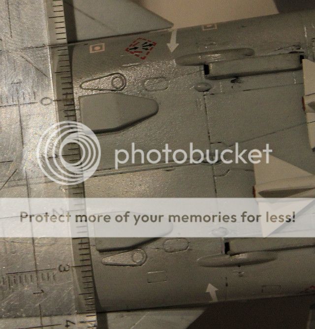 Tornado F.3 Vinten Vicon Chaff/Flare Dispensers - Aircraft Modern ...