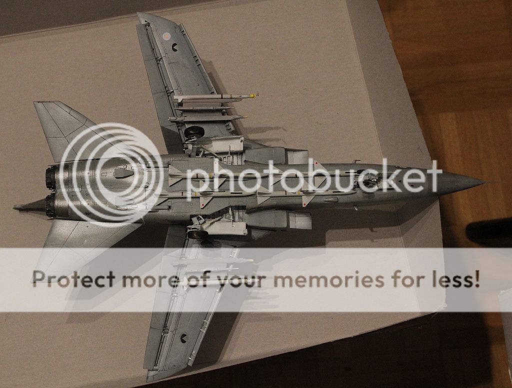 Tornado F.3 Vinten Vicon Chaff/Flare Dispensers - Aircraft Modern ...